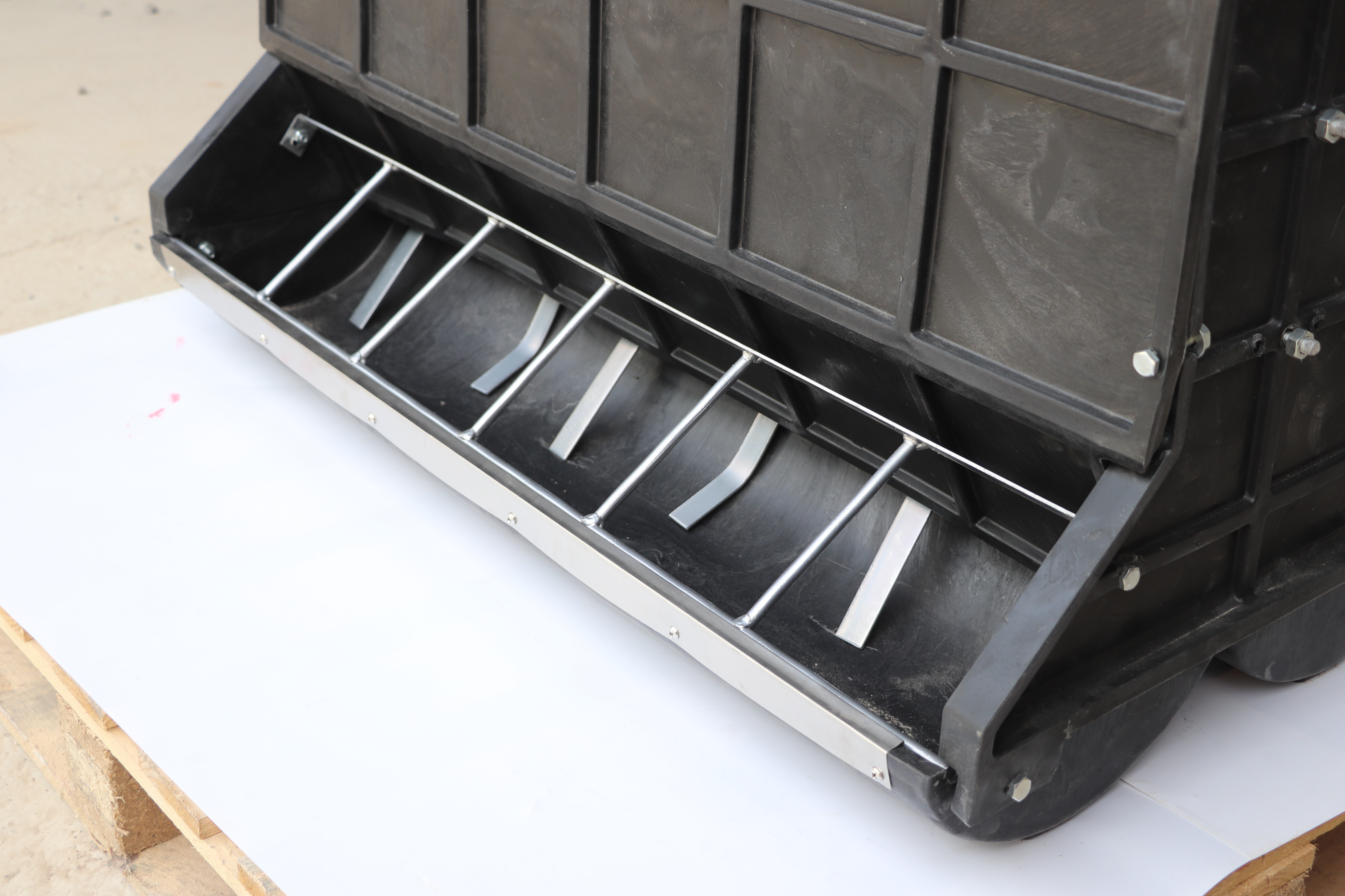 Reliable Solutions for Efficient pig trough equip Systems in Agriculture