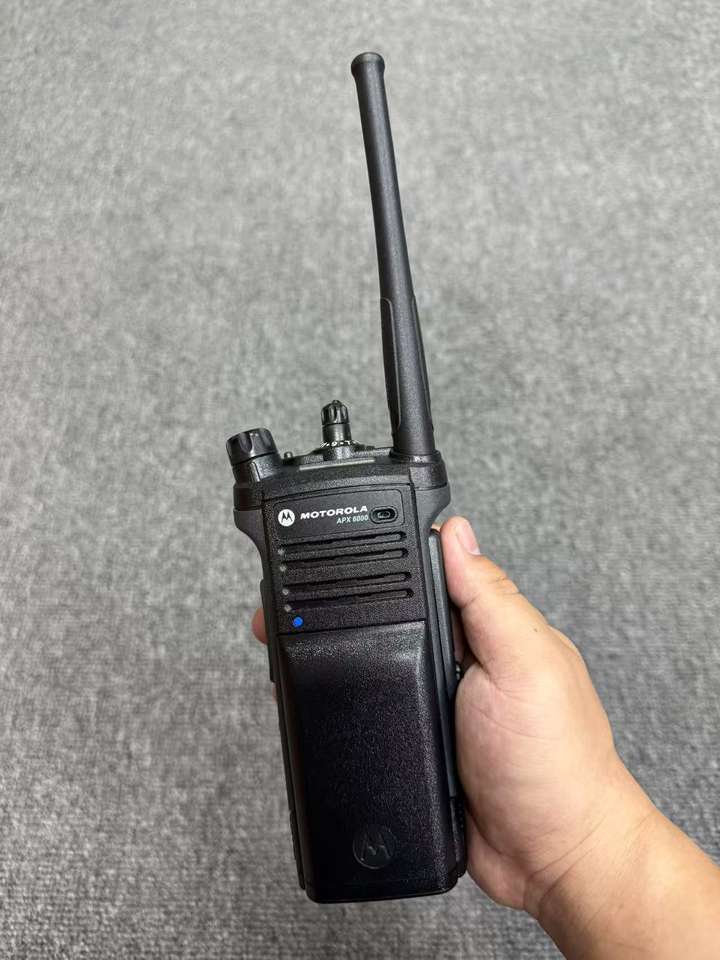 MOTOROLA APX 6000 UHF R1 H98QDH9PW7AN Radio GPS TDMA AES256 Walkie ...