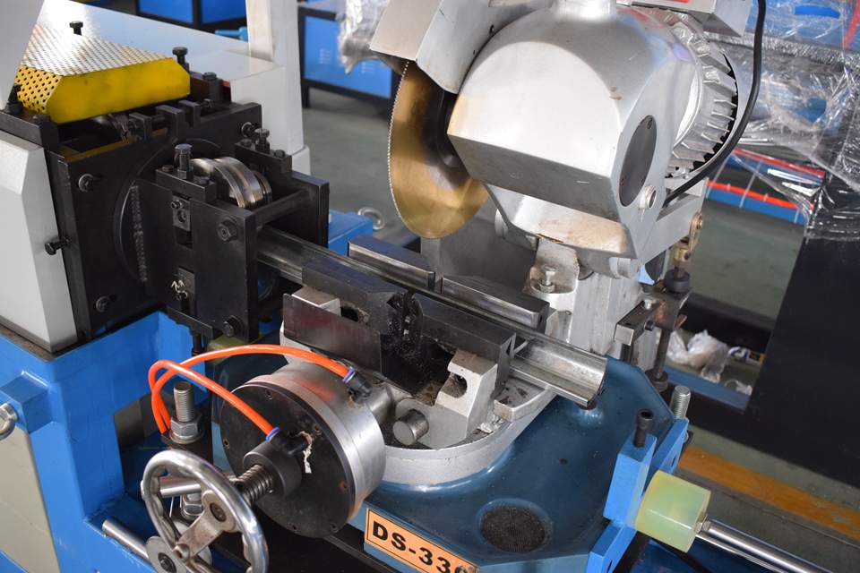 Viken TDC Flange Forming Machine T-20 Motor-Driven HVAC Industry Metal ...