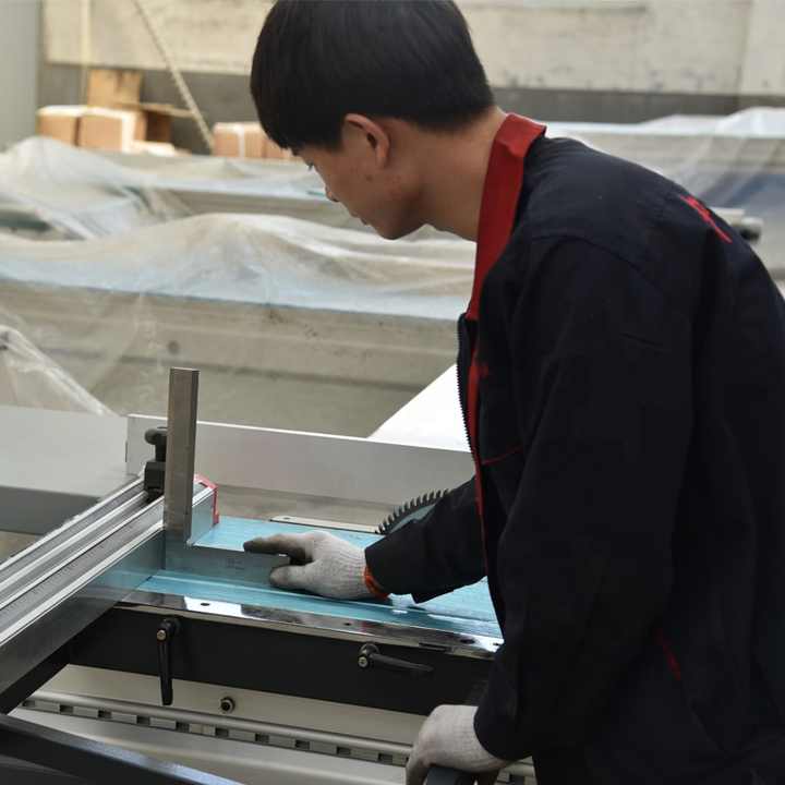 Precision Panel Saw - Durable & Efficient Wood Cutting