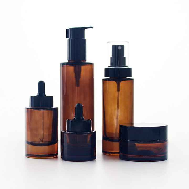 Sustainable Cosmetic Packaging - Refillable Glass Lotion Bottle
