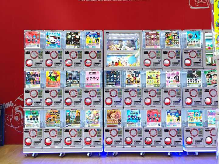 New Japan Gachapon Machine Factory Price - Capsule Toys