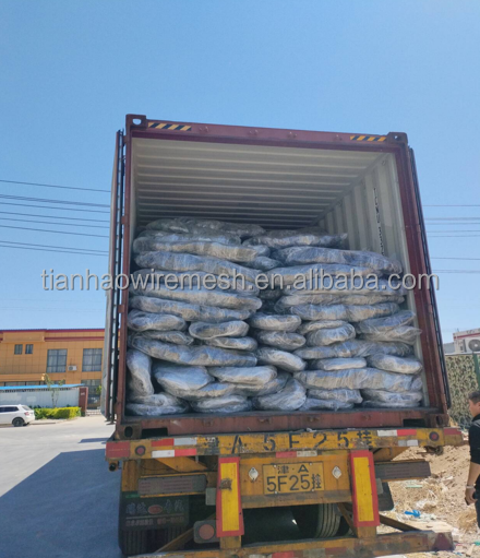 Low Visibility Anti-tank Barrier Mesh MZP Obstacle Putanka Wire Mesh ...