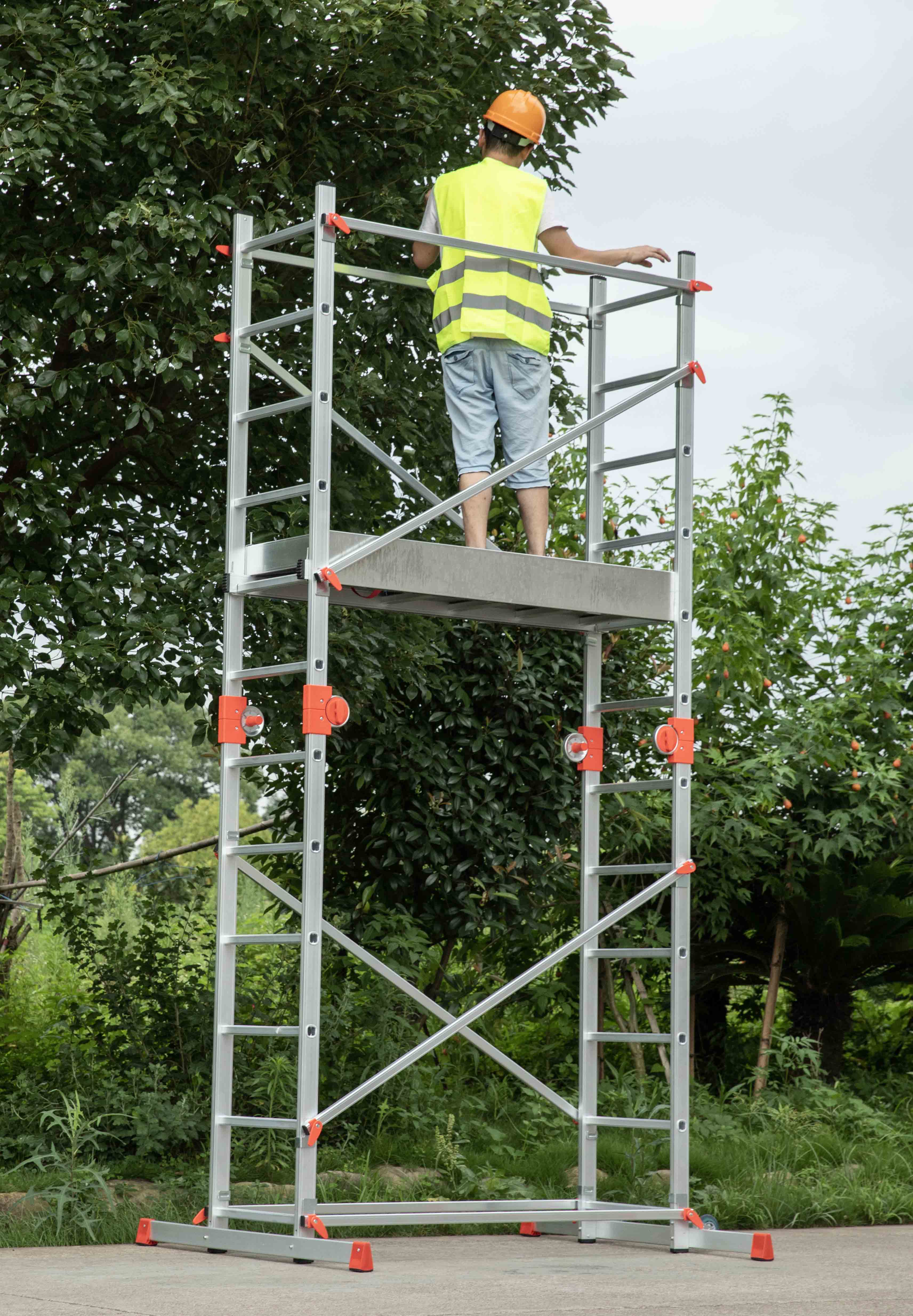 Telescopic Scaffolding Towers - Durable & Versatile