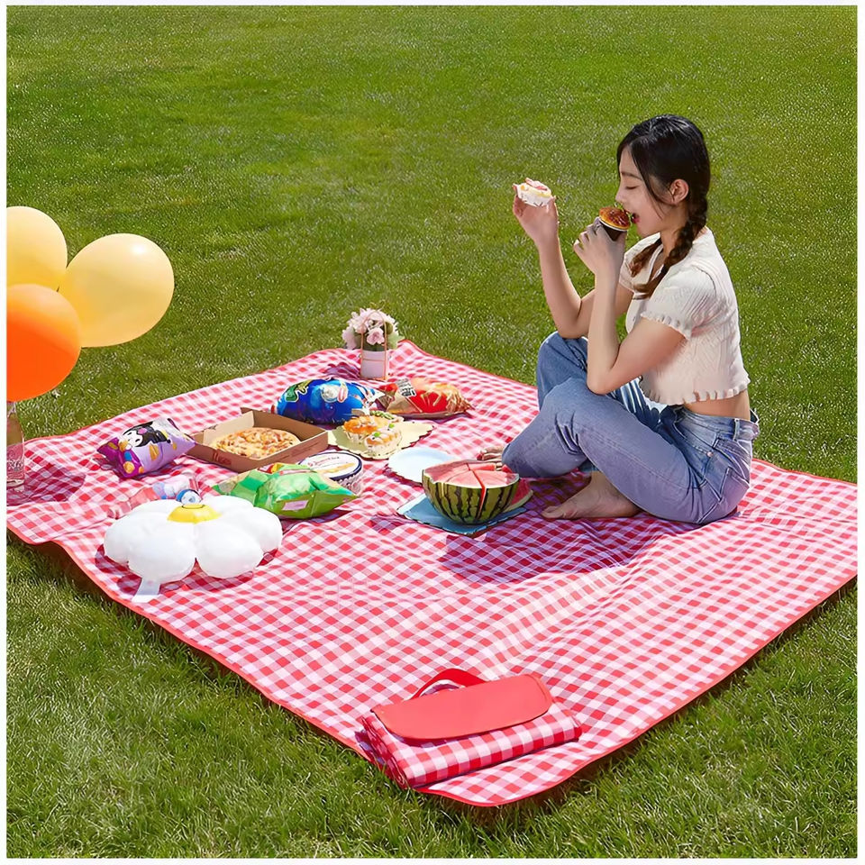 Multi-Size Oxford Cloth Picnic Mat Waterproof Foldable Custom Branding ...