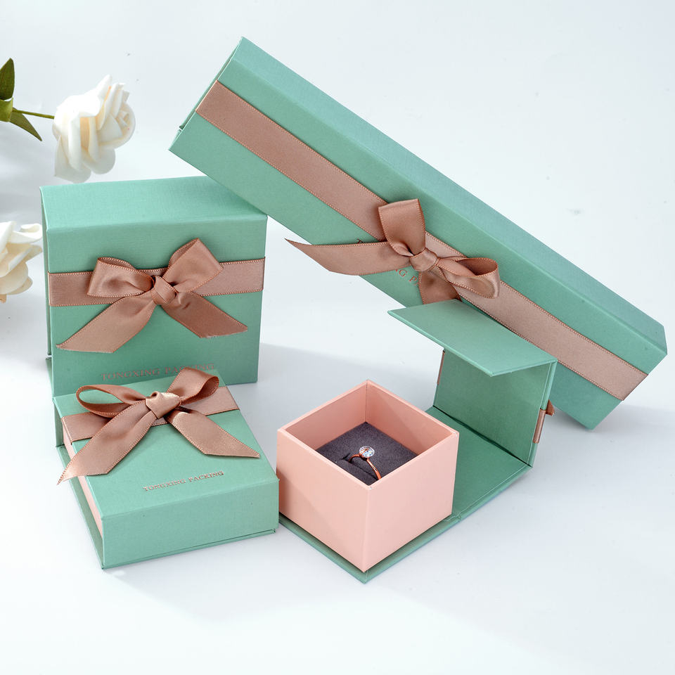 Custom Logo Jewelry Cardboard Box - Luxury Paper Packaging