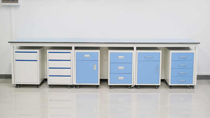 Mobile Lab Cabinets - Flexible and Durable Solutions