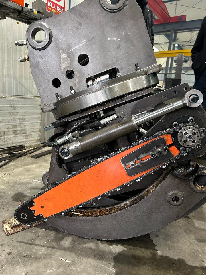 Excavator Hydraulic Clamp Saw Logging Machine with Grapples 360 Degree ...
