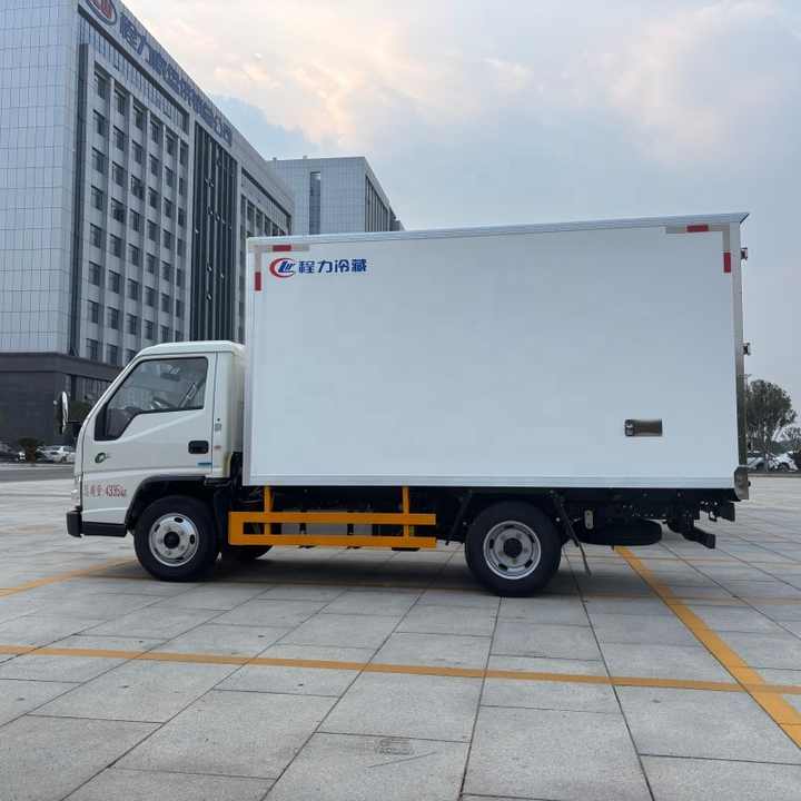 JMC 6 Wheels 3 Tons Meat Small Refrigerated Truck with Thermo king ...