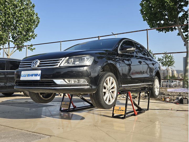 Luxmain L750E Portable Car Lift - 3500kg Hydraulic Lifter