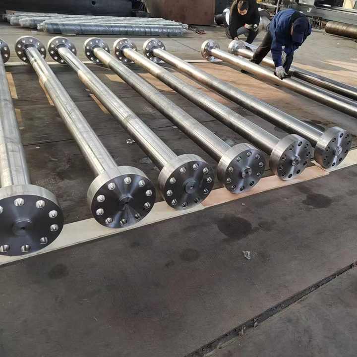 Custom Large Steel 30Crnimo8 Long Forging Shaft Stepped Shaft Long Pull ...