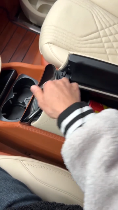Mercedes-benz V-CLASS W447 Armrest Box - Storage & Convenience