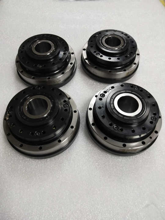 Zero Backlash Harmonic Gear Actuator for Robot Arms