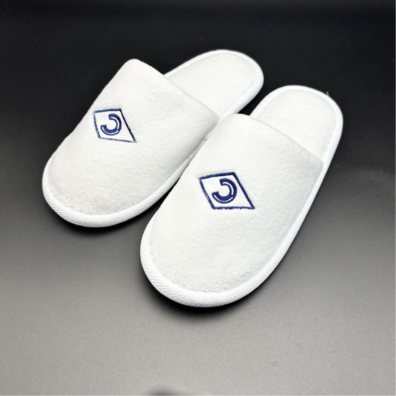 Luxury Custom Embroidery Logo Slippers for Hotels Baby Hotel Slippers ...