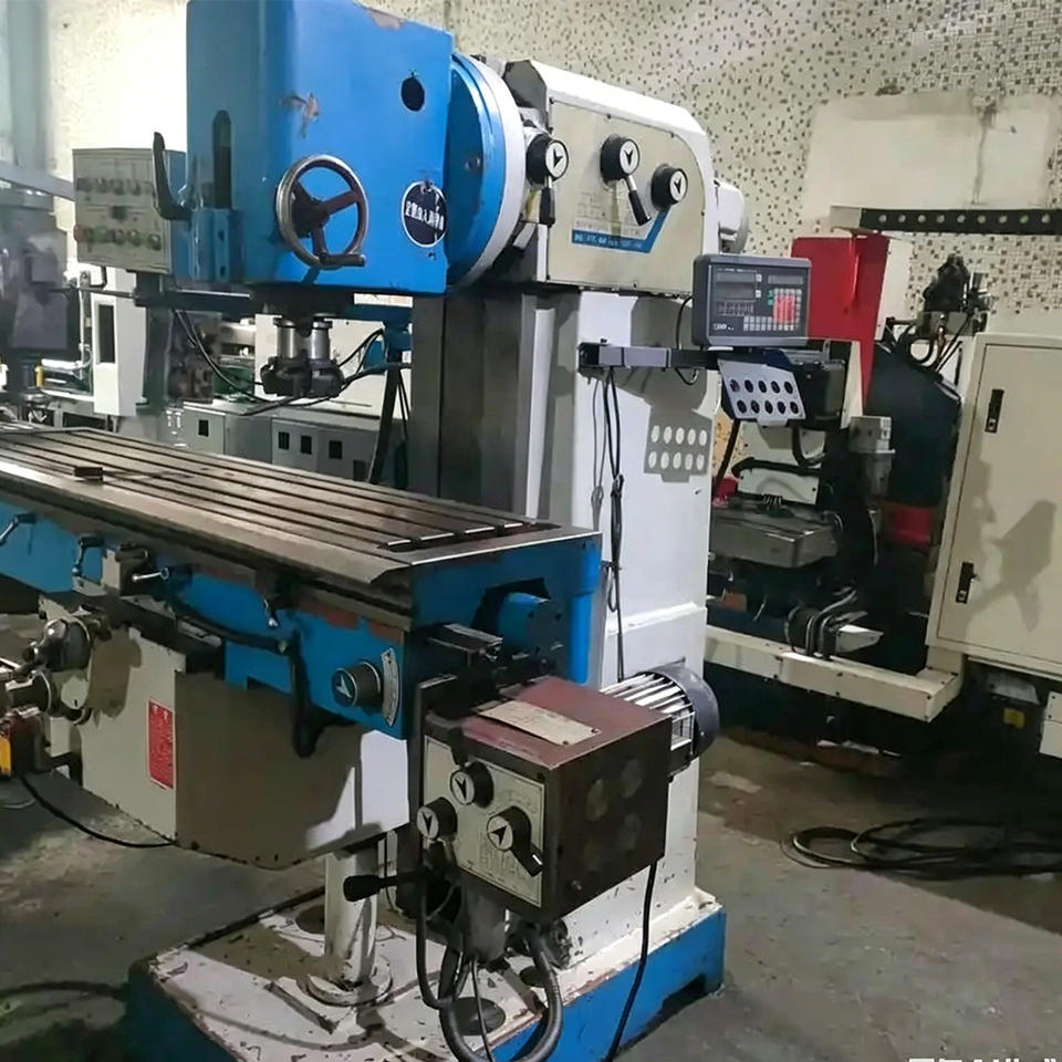 Simple Operation Vertical Milling Machine Easy Control Milling Lathe ...