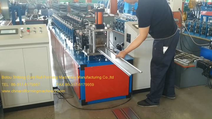 Slat Roller Shutter Making Machine Galvanized Slat Roller Shutter Door Roll Forming Machine ...