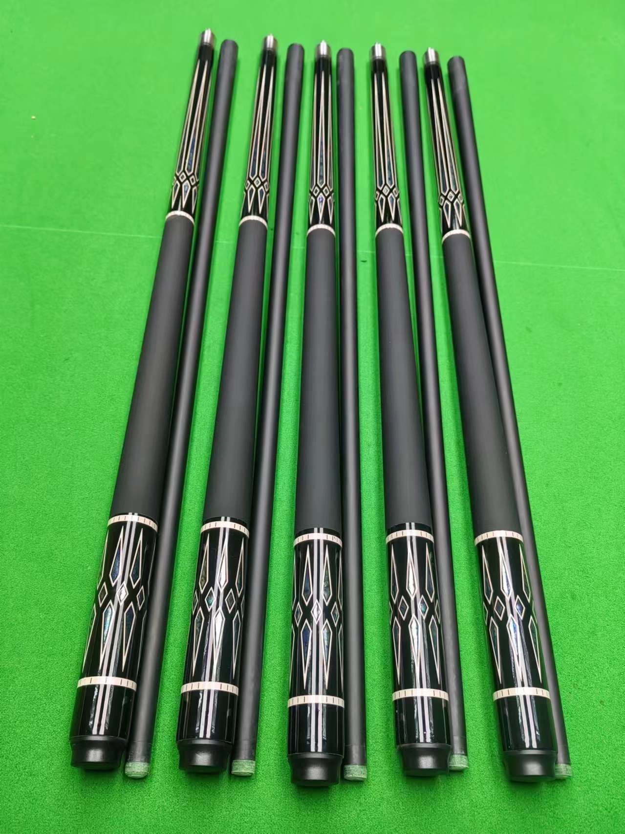 Pool Stick Rhino - 30" / MQR Carbon Single Shaft – Rhino Billiards Pool Cue