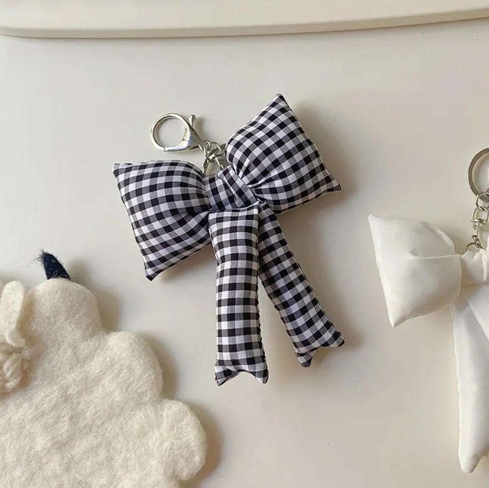 Minimalist Checkered Bow Keychain - Cute Blue & Pink Handbag Accessory ...