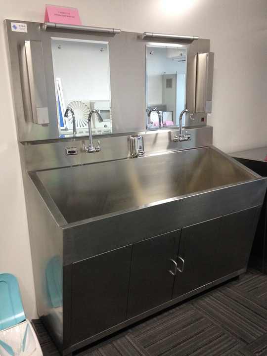 Stainless Steel Customized Clean Room Sink - 1 Year Warranty