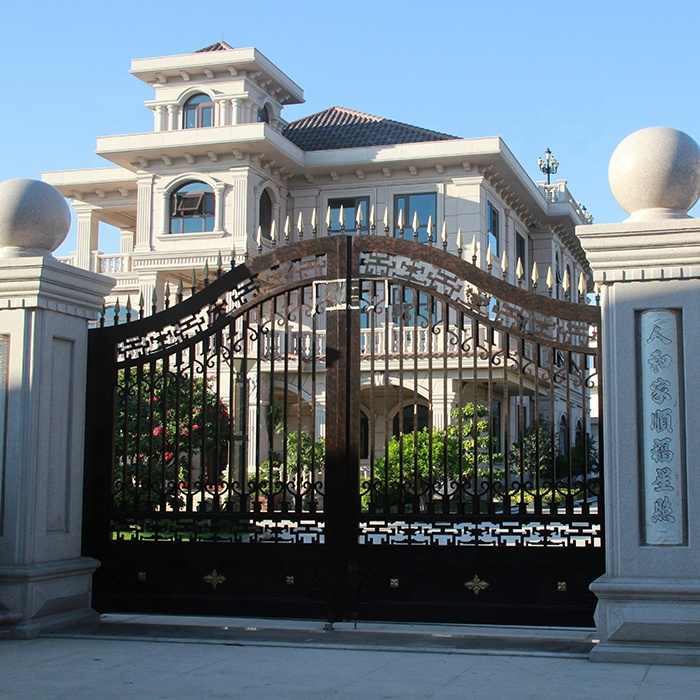 Antique Design Wrought Iron Garden Gate - Durable & Stylish