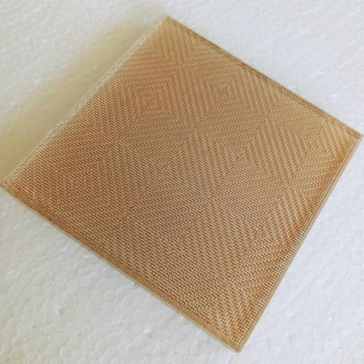 Decorative Sandwich Glass Partitions with Laminated Wire Mesh