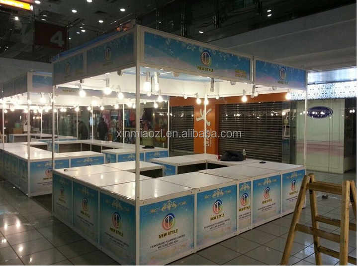 Customizable R8/octonorm System Booth - 3x3 Exhibition Display