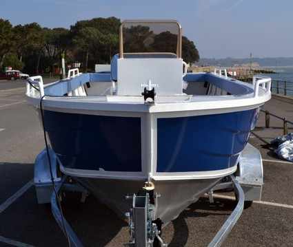 20 Ft Center Console Boats - Ideal for Family Fishing