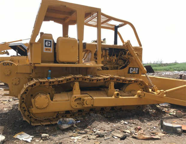Used Bulldozer Tractor with Winch Dozer D7G - Price & Details