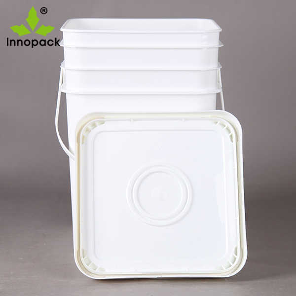 20kg Animal Feed Bucket - Durable White Plastic Container