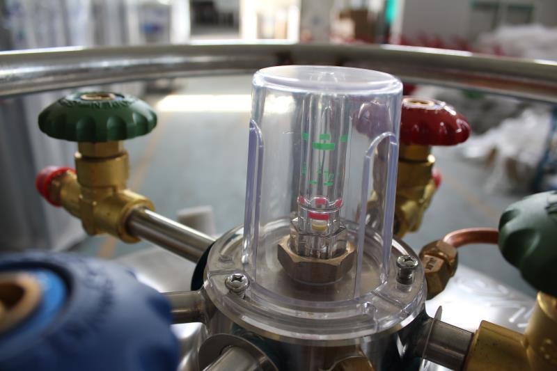 195L 2.0MPa Vertical Cryogenic Sampling Liquid Nitrogen Dewar Bottle ...