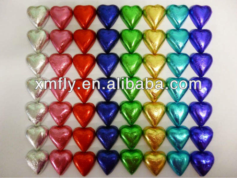 Delicioso chocolates de forma de corazón con varios sabores divertidos ...