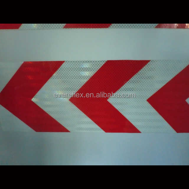 Acrylic Reflective Arrow Signs for Outdoor Traffic Safety