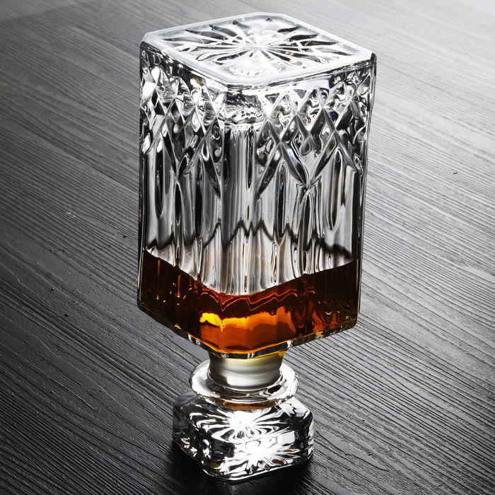 750ml glass whisky bottle Square whisky decanter set