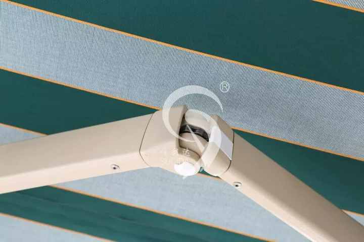 Shuncaida Retractable Awning - Durable & Versatile Canopy