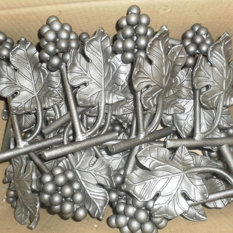 Wrought Iron Leaves Forged Cast Flowers and Leaves on Steel Gate ...