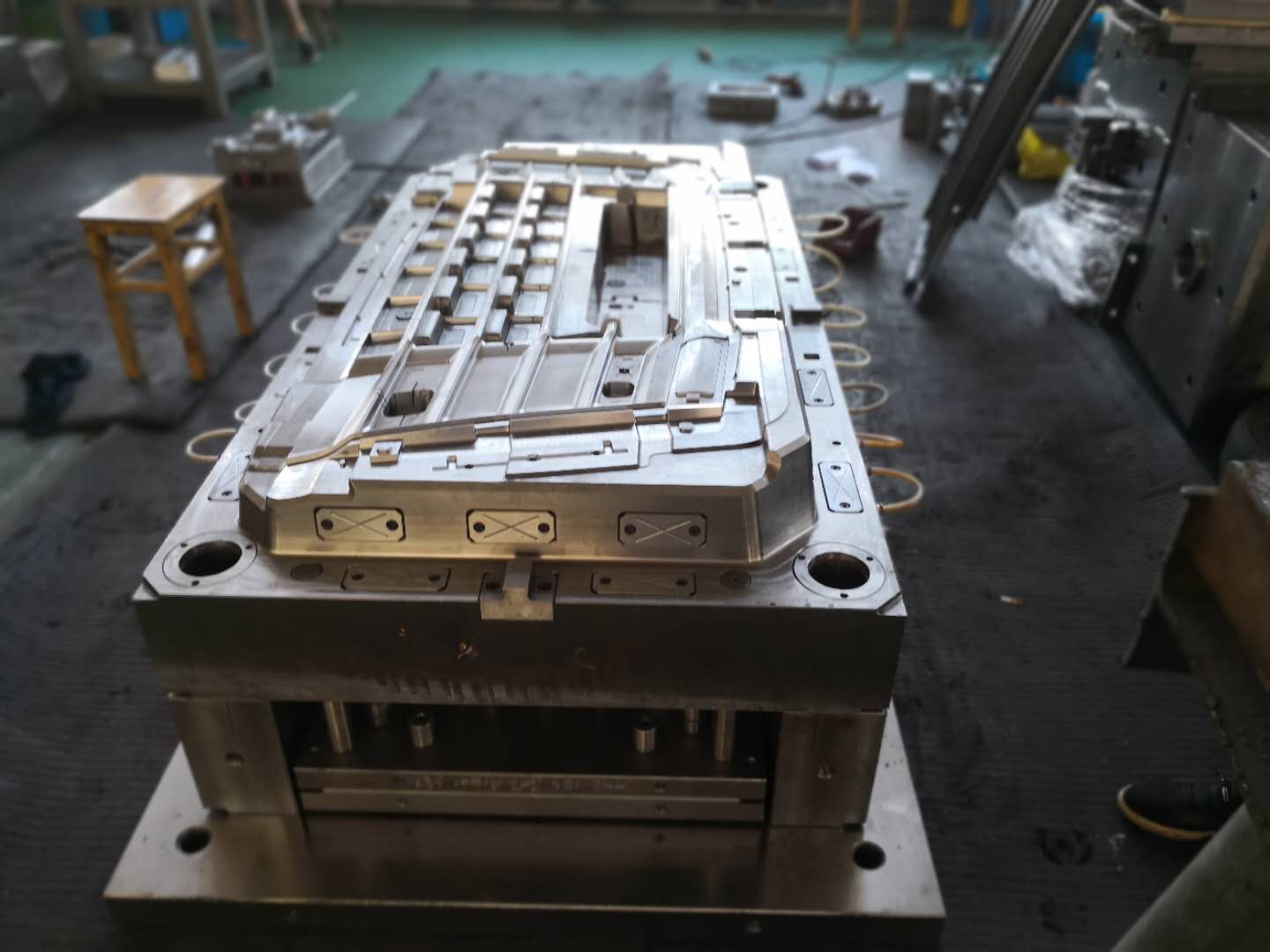 Full Automatic Horizontal Injection Molding Machine for Automotive ...