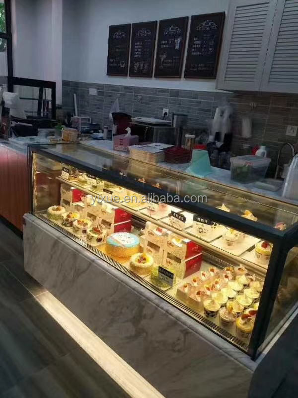 Efficient Cake Display Fridge - Perfect for Bakery & Cafe