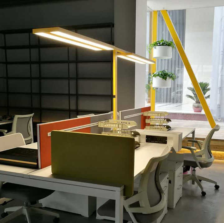 E293D LED Workstation Lamp - Modern Office Lighting