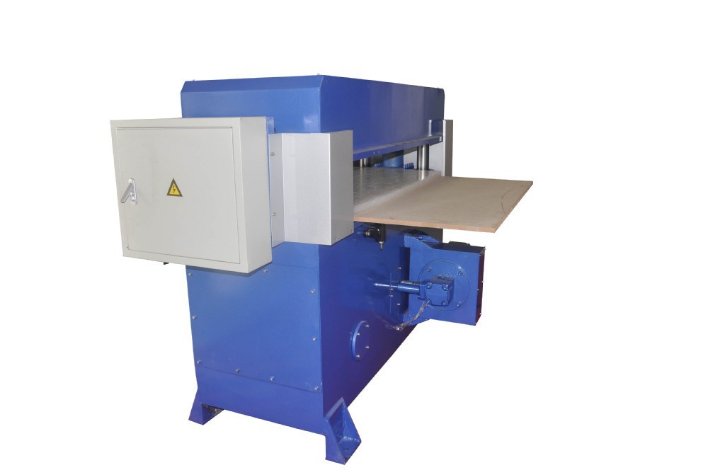 Hydraulic Wood Cutting Machines - Precision and Power