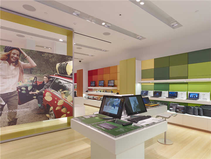 Custom Computer Shop Interior Design Ideas for Small Laptop Retail Store