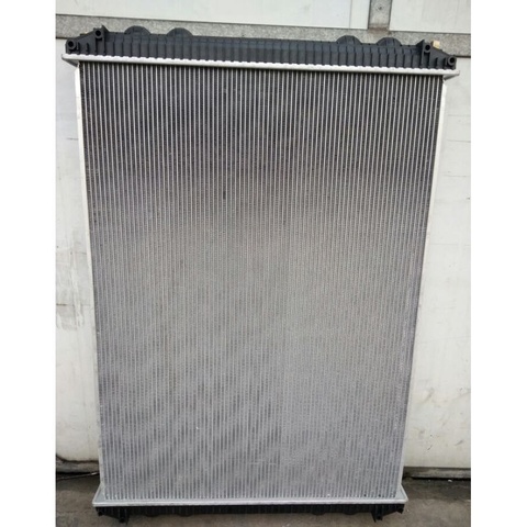 Peterbilt, Kenworth, and Freightliner Heavy Duty Truck Parts Front ...