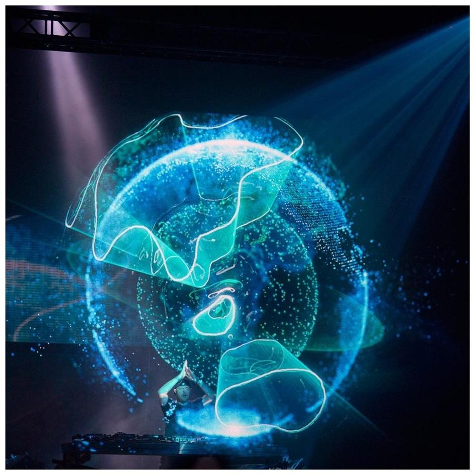 Transparent Holographic Mesh Projector Screen - 3D Hologram Display