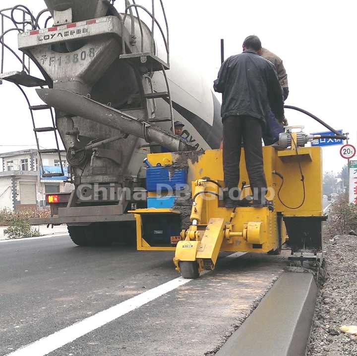 Concrete Paver Machine - Efficient Curb and Gutter Solutions