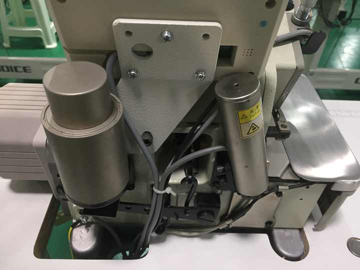 Gc5214ex-Eut/Dd Direct Drive Computerized Automatic Trimmer 4 Thread Overlock Stitch Sewing ...