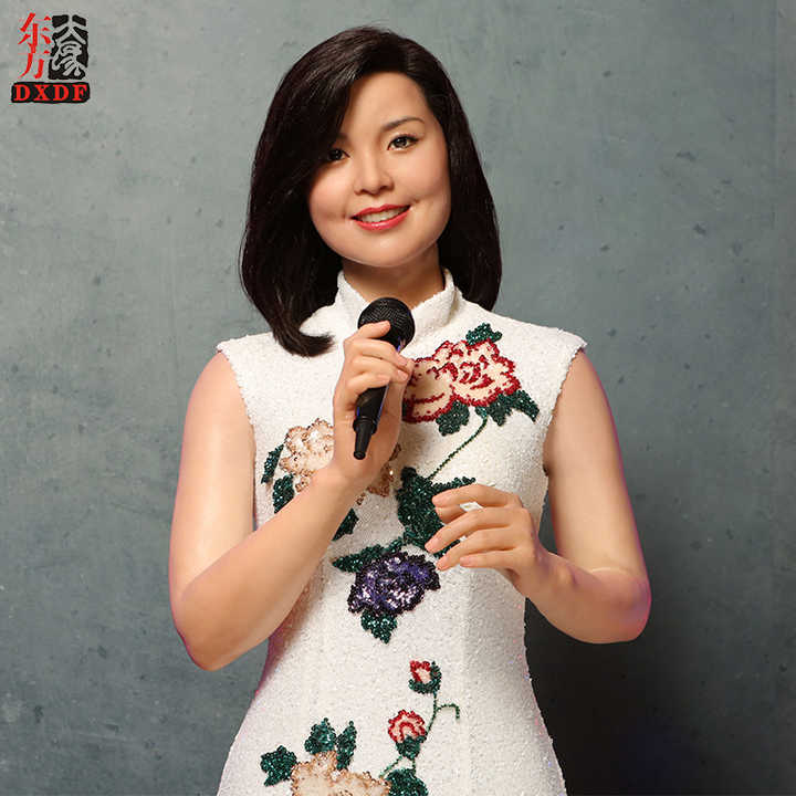 High Quality Hyper Realistic Asian Singer Silicone Sculpture