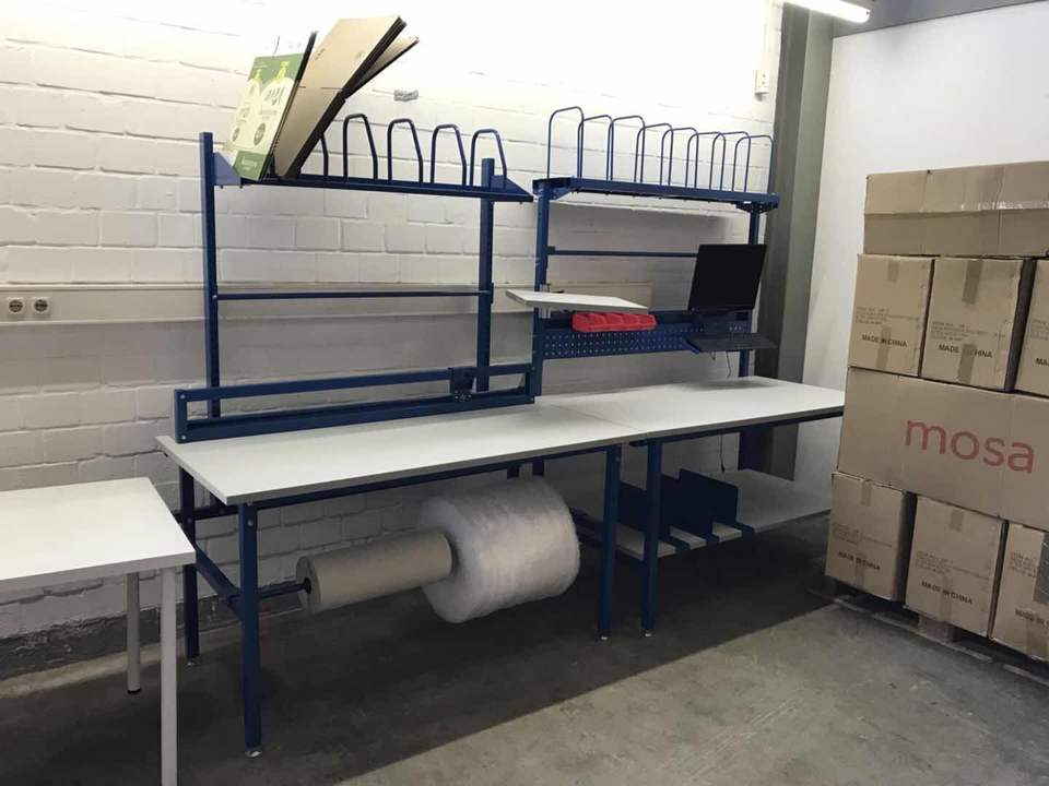 Detall Factory Warehouse Workstation - Packing Table