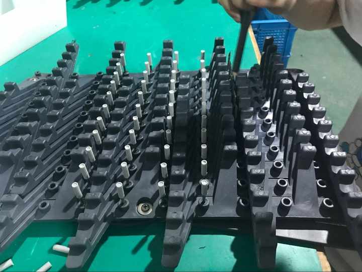 Road Safety Spike Systems - Effective Tire Deflation Tools