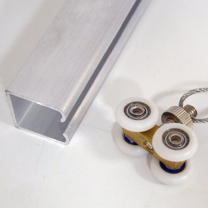 How to Choose the Best Picture Hanging Rail for Your Home