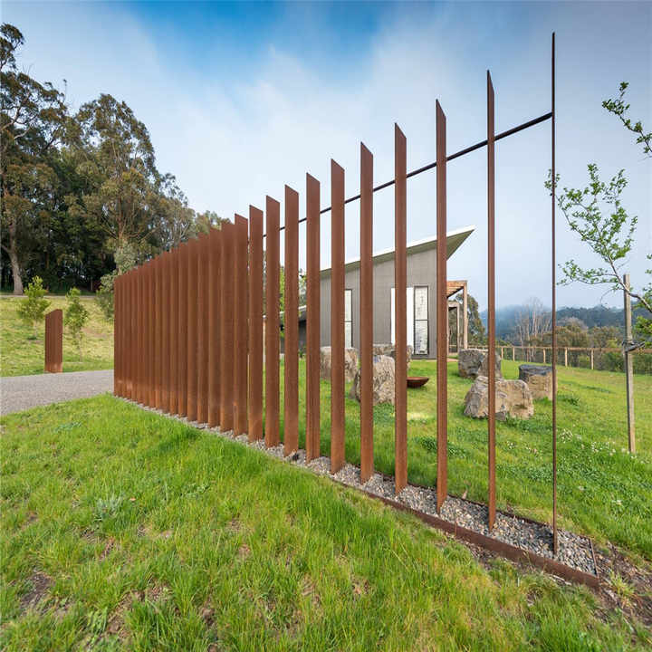 Outdoor Garden Metal Fencing - Durable Corten Steel Fence