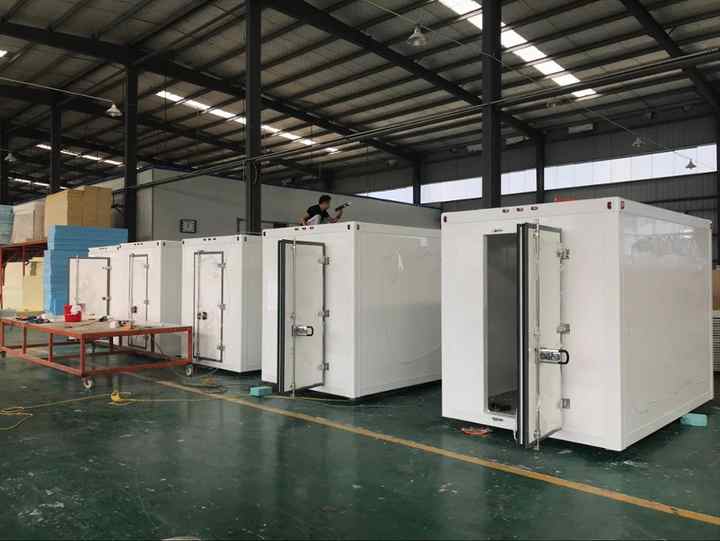 Multi-temperature Insulating Room for Commercial Cold Storage